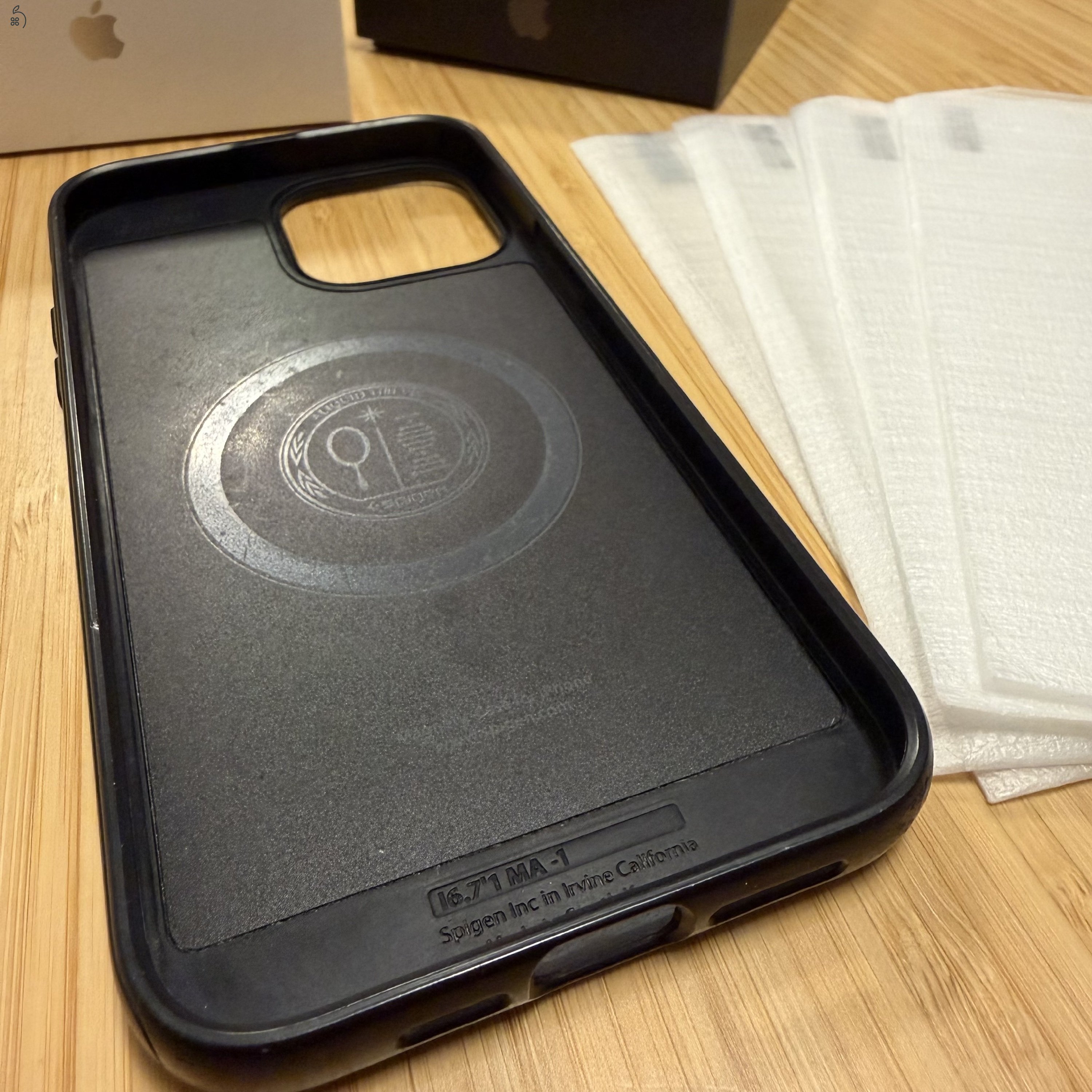 iPhone 13 Pro 256gb + AirPods Pro + kiegészítők - A2643 - Budapest