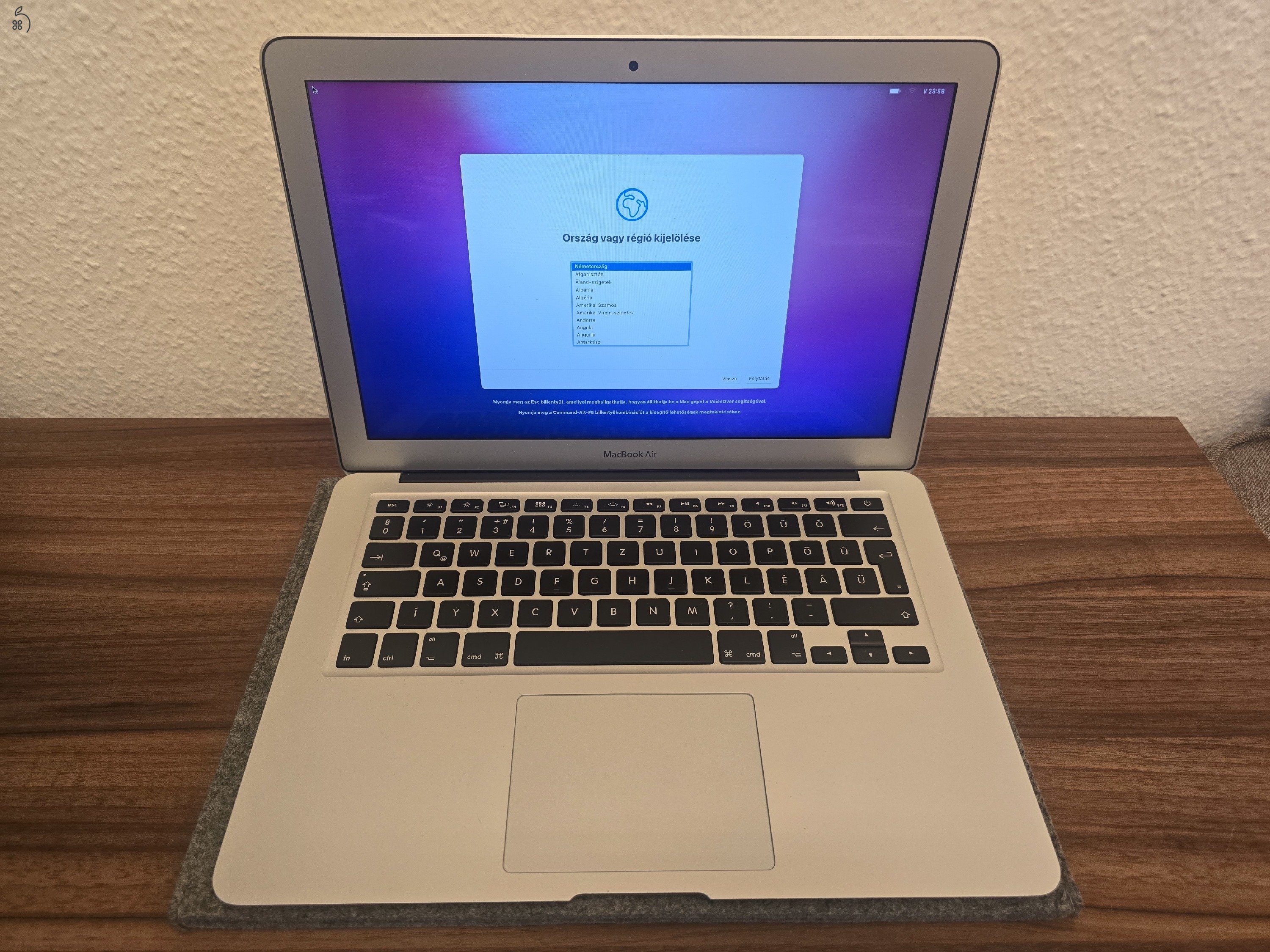 MacBook Air 2017 - A1466 - Budapest