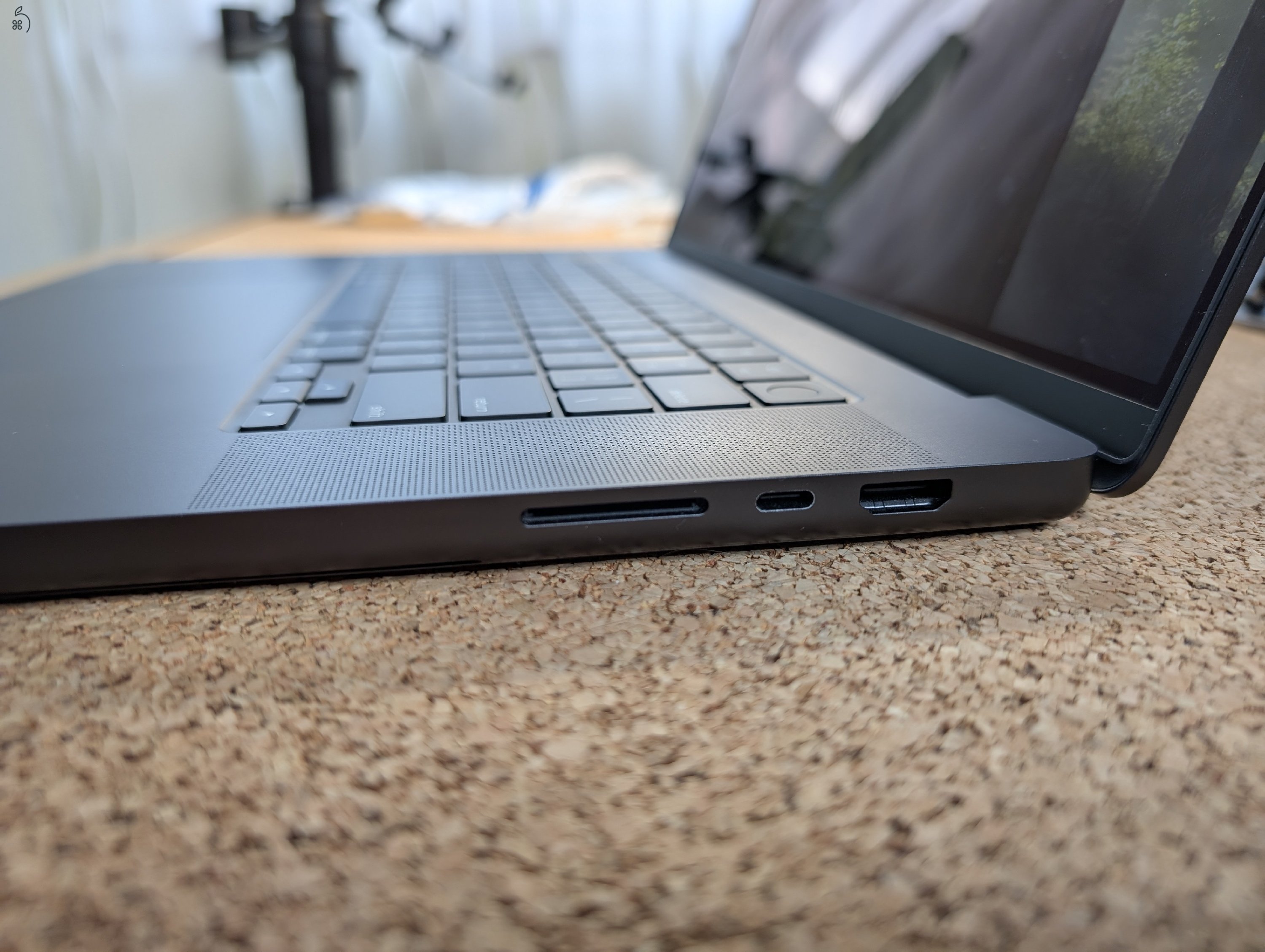 64GB RAM! / M3 Max (16/40 core) 400GBps / US layout / 100% akku 54 ...